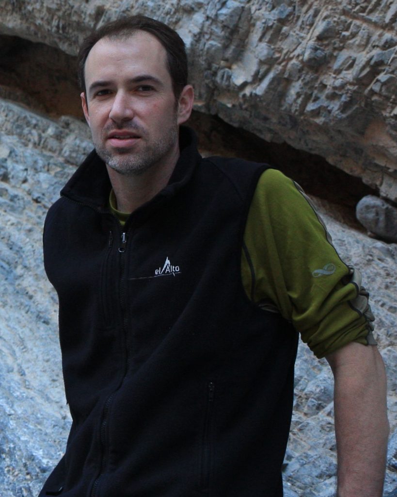 AGU honors journalists Shannon Hall, Douglas Fox for outstanding ...